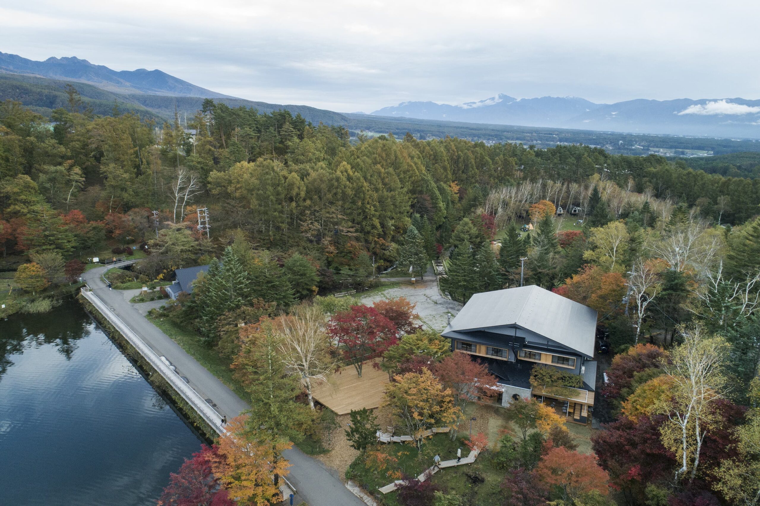 TINY GARDEN 蓼科 / Puddle - TECTURE MAG（テクチャーマガジン） | 空間デザイン・建築メディア
