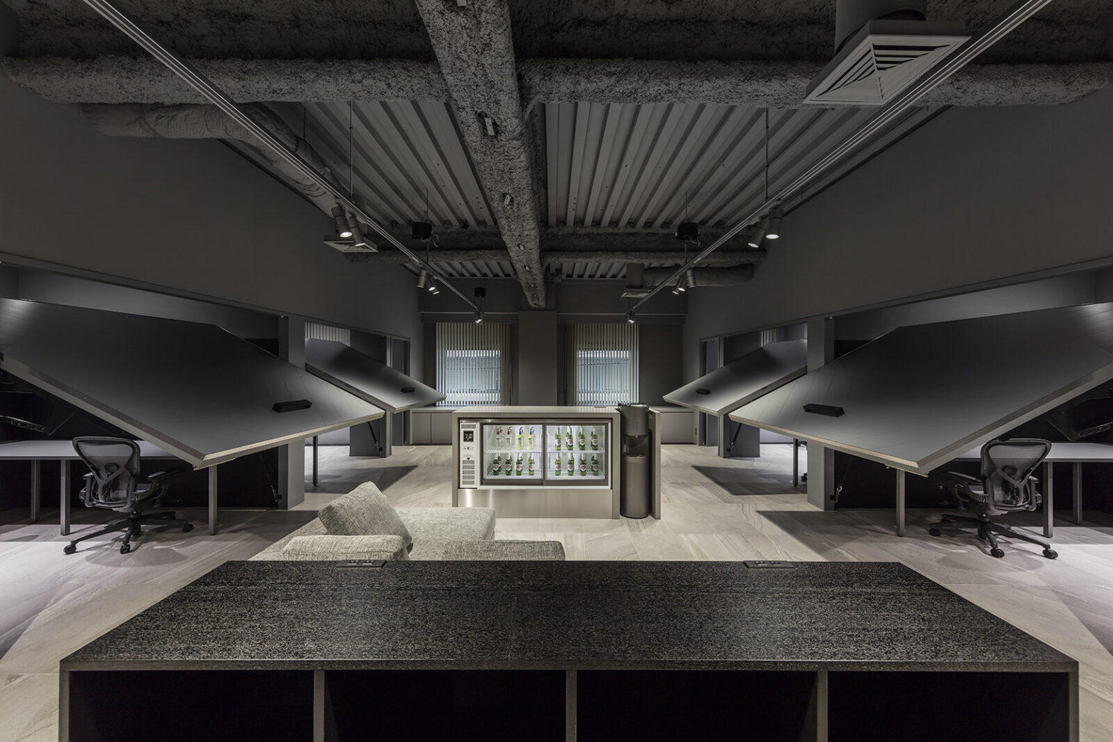 DMZ WORK / GRIP ＆ Co. - TECTURE MAG（テクチャーマガジン） | 空間デザイン・建築メディア