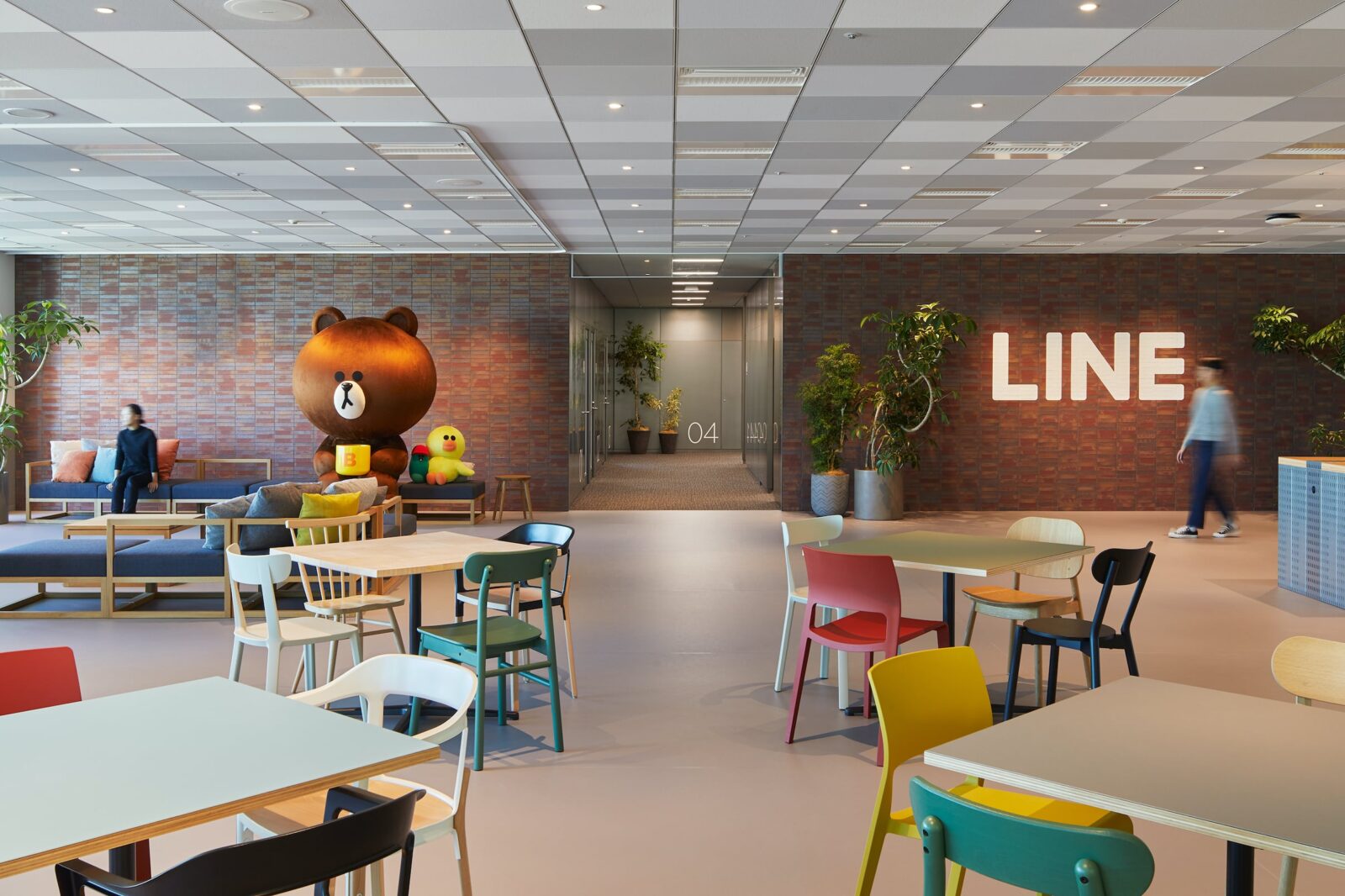 LINE YOTSUYA / LINE Space Design Team - TECTURE MAG（テクチャーマガジン） | 空間デザイン ...