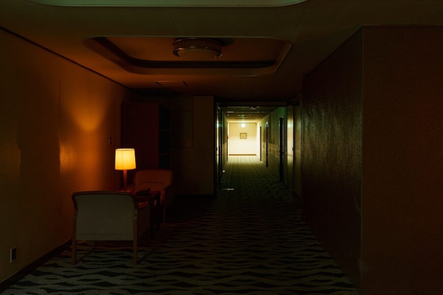 「ATAMI ART GRANT 2022」11/3開幕！ 旧ニューアカオ館（現 HOTEL ACAO ANNEX）を含む熱海市内にアートを展開、今年の見どころは？【現地レポート ...