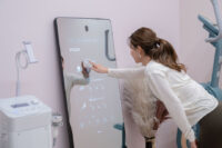 〈Well-Blend蒲田〉がオープン、トラフ建築設計事務所が意匠設計・監修を担当、サウナとパーソナルジム、ラウンジとコモンキッチンを併設したリビタの多機能交流型賃貸住宅 - TECTURE ...