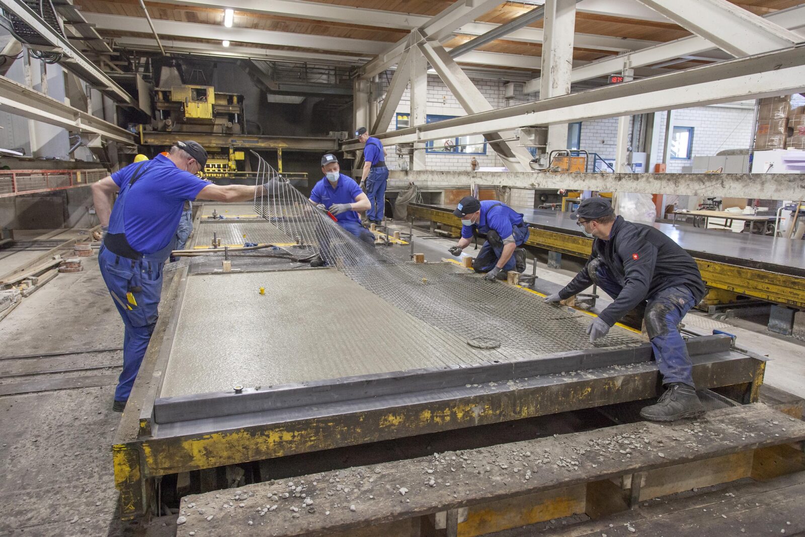 世界初の”カーボン”コンクリート建築！炭素繊維の柔らかい性質により壁と天井を一体化した HENNとドレスデン工科大学による〈CUBE〉ドイツ - TECTURE MAG（テクチャーマガジン ...