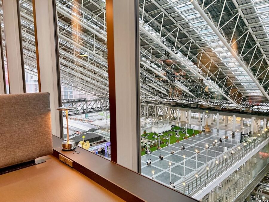 梅田 蔦屋書店に「SHARE LOUNGE（シェアラウンジ）」がオープン、大阪を含む関西最大規模の176席を用意 - TECTURE MAG（テクチャーマガジン） | 空間デザイン・建築メディア