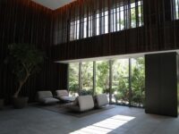 代官山に複合施設〈Forestgate Daikanyama（フォレストゲート代官山）〉が開業、隈研吾建築都市設計事務所がMAIN棟の基本設計・デザインを担当 ｜ビジネス・事業・サービス ...