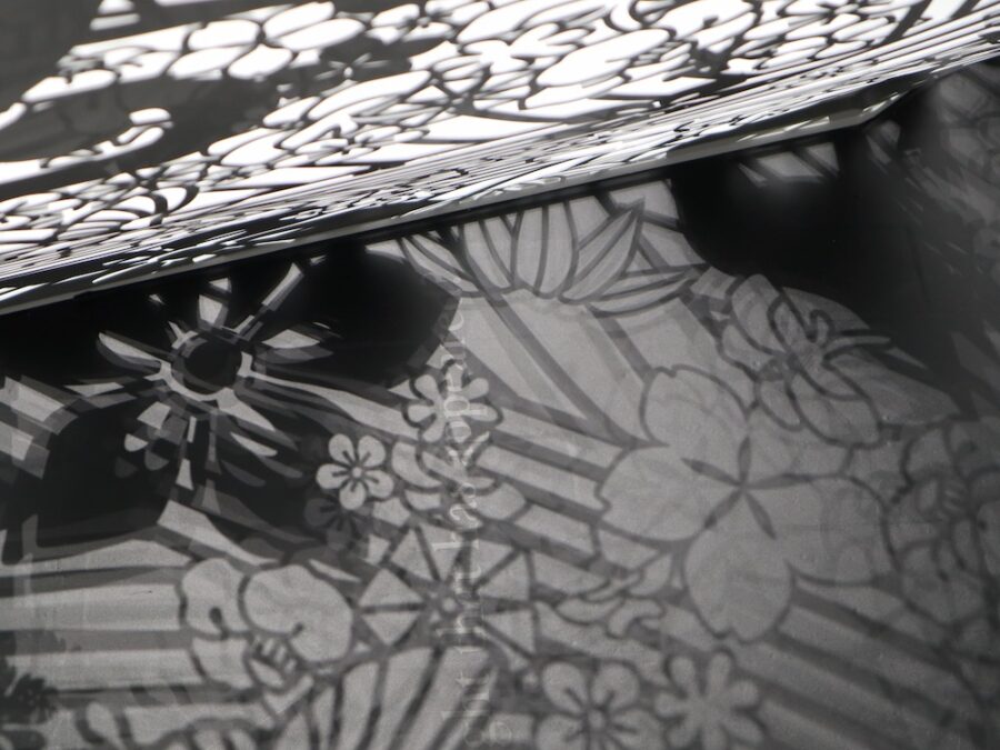 会場レポート：国立新美術館「大巻伸嗣 Interface of Being 真空のゆらぎ」 高さ8mの大空間で披露された圧巻のインスタレーションは必見！ - TECTURE MAG（テクチャー ...