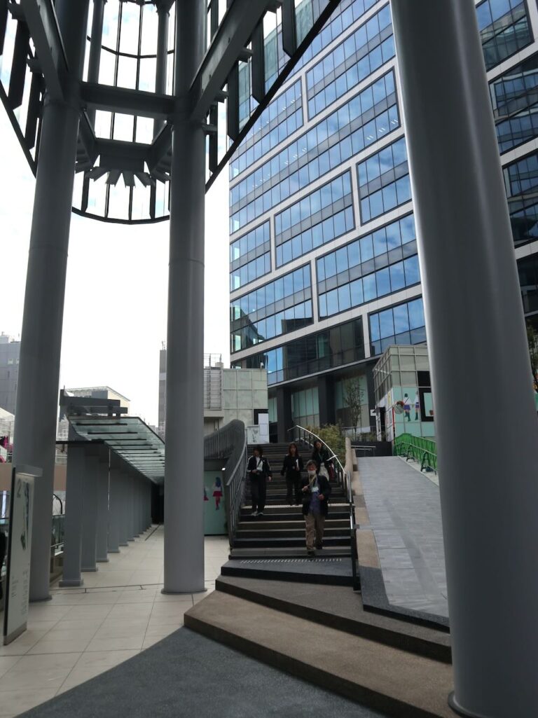 日建設計とナスカがデザインアーキテクトを務めた複合施設〈Shibuya Sakura Stage（渋谷サクラステージ）〉竣工、縦軸動線 ...