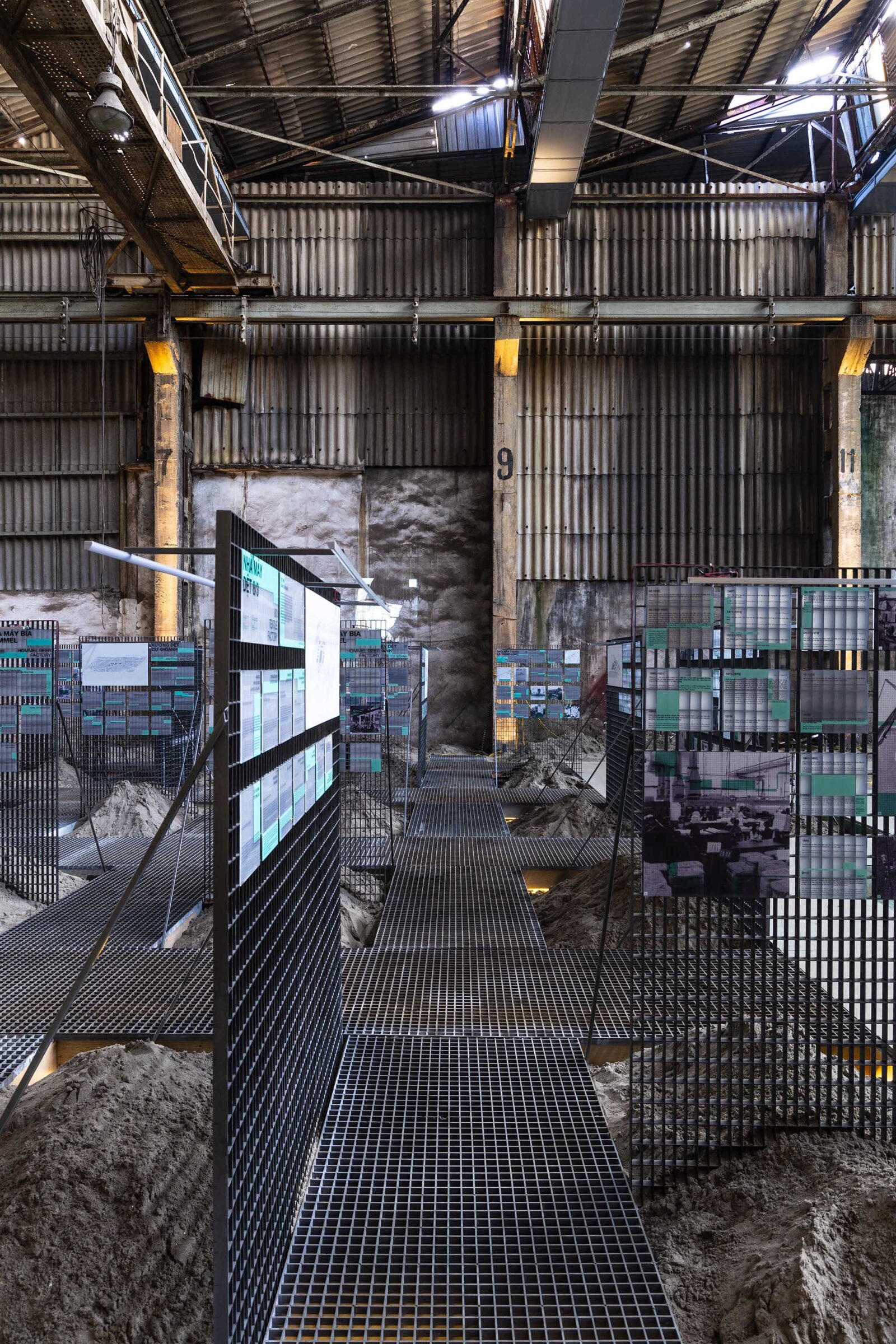 20世紀のベトナムの産業遺産をアダプティブリユースした展示空間〈The Grid〉アドホック・プラクティス - TECTURE MAG（テクチャーマガジン） | 空間デザイン・建築メディア