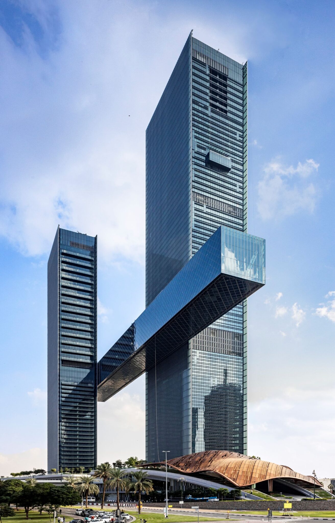 ドバイ中心部へと人々を迎えるゲートでもある日建設計による高層ビル〈One Za’abeel〉UAE - TECTURE MAG（テクチャーマガジン） | 空間デザイン・建築メディア