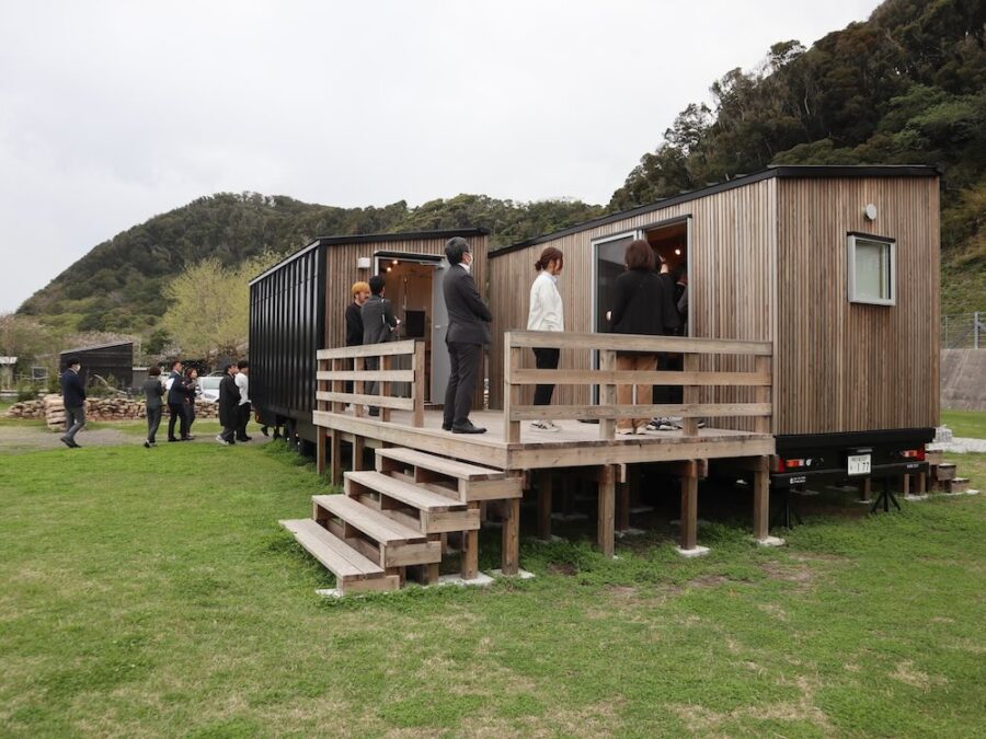 インフラゼロでも暮らせる家の実証実験参加者を無印良品が募集、館山 シラハマ校舎に設置されたプロトタイプのスペックとは？[Report] - TECTURE MAG（テクチャーマガジン ...