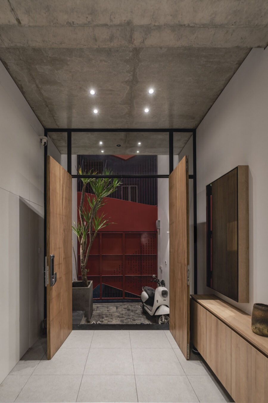 自然を織り込みほどよい距離感を生み出す2世帯住宅〈メゾンKN〉ベトナム・ハノイ、ギア・アーキテクト - TECTURE MAG（テクチャーマガジン） | 空間デザイン・建築メディア