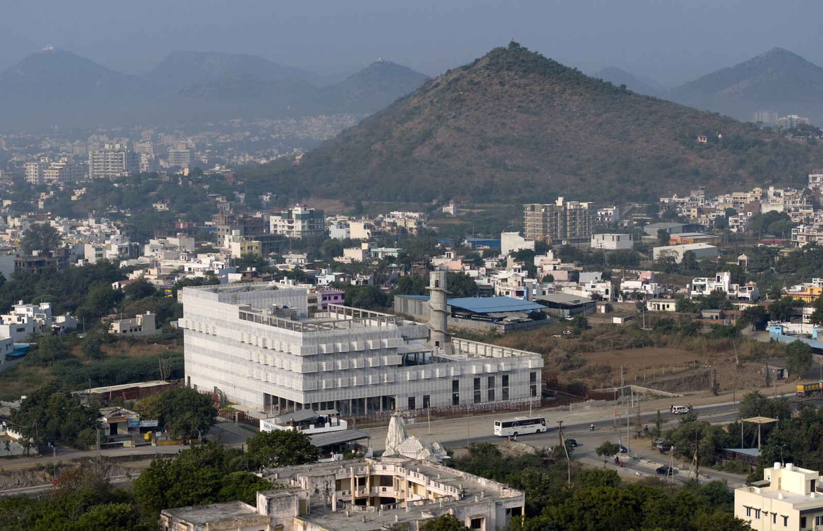 多様な活動を受け入れるインドの学習・文化センター〈サード・スペース〉Studio Saar - TECTURE MAG（テクチャーマガジン） | 空間デザイン・建築メディア