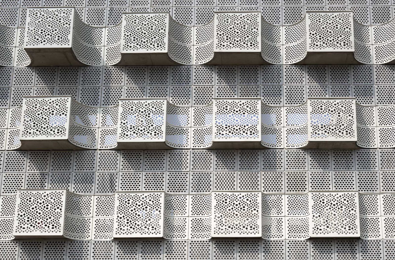 多様な活動を受け入れるインドの学習・文化センター〈サード・スペース〉Studio Saar - TECTURE MAG（テクチャーマガジン） | 空間デザイン・建築メディア