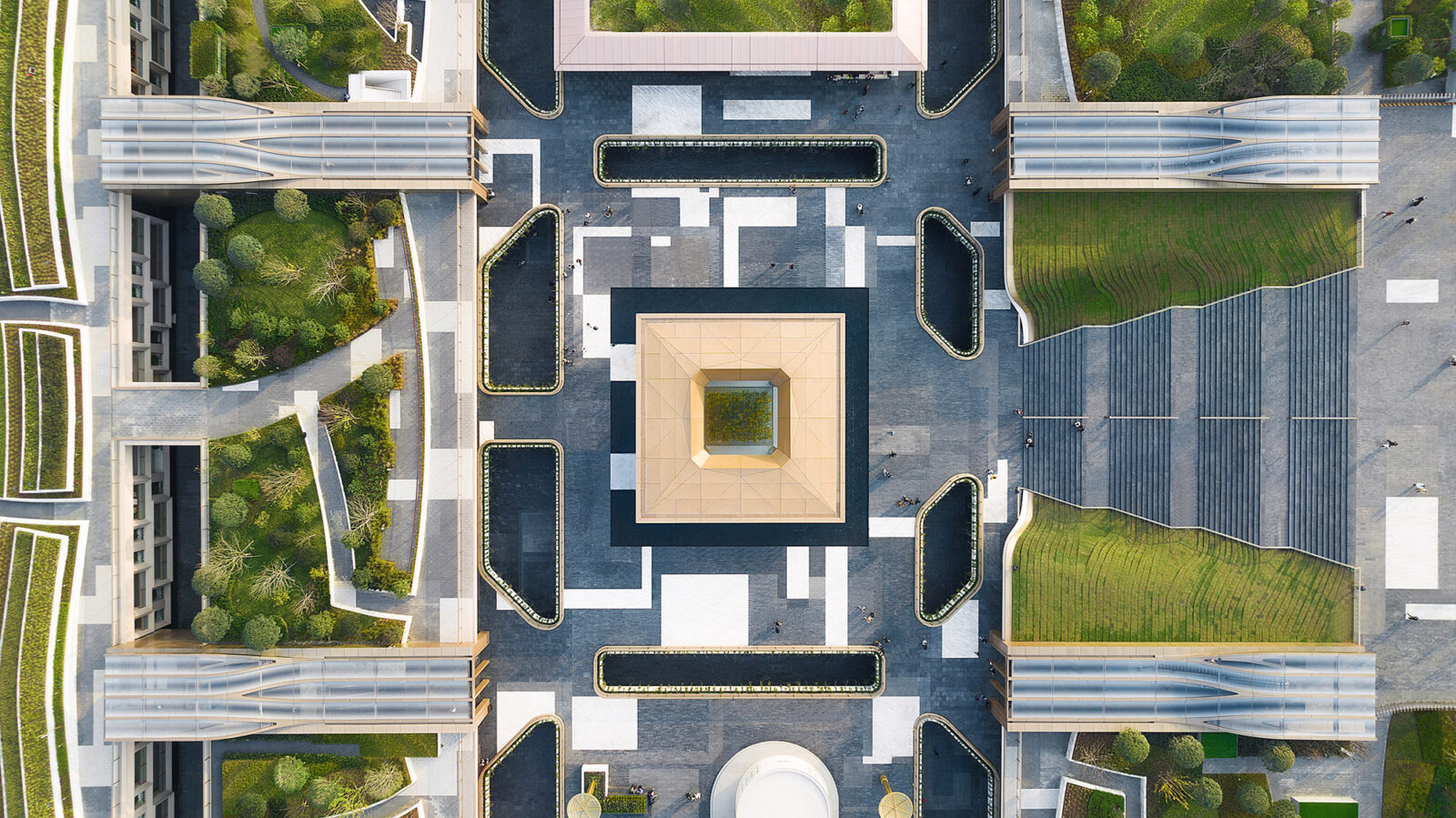 中国・成都にオープンした緑地の下に広がるバイオフィリックな百貨店〈SKP成都〉Sybarite - TECTURE MAG（テクチャーマガジン ...