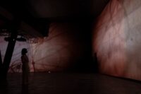 真鍋大度 新作個展「Continuum Resonance : 連続する共鳴」グラングリーン大阪 うめきた公園内に開業した「VS.（ヴイエス）」にて、建築は安藤忠雄が設計監修 ...