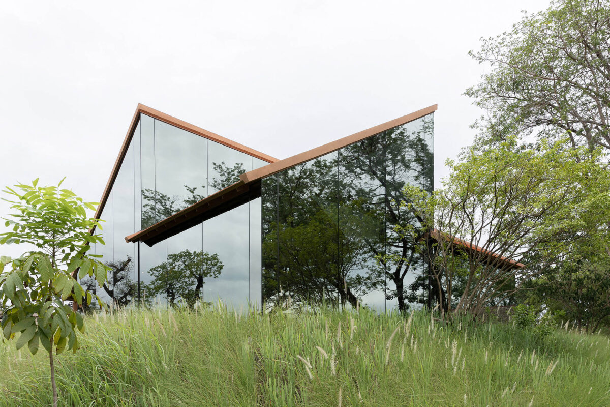 タイのオーガニックブランドの村に建つ、トレーサビリティを体現するランドマーク〈パトム・カフェ〉NITAPROW - TECTURE MAG（テクチャーマガジン） | 空間デザイン・建築メディア