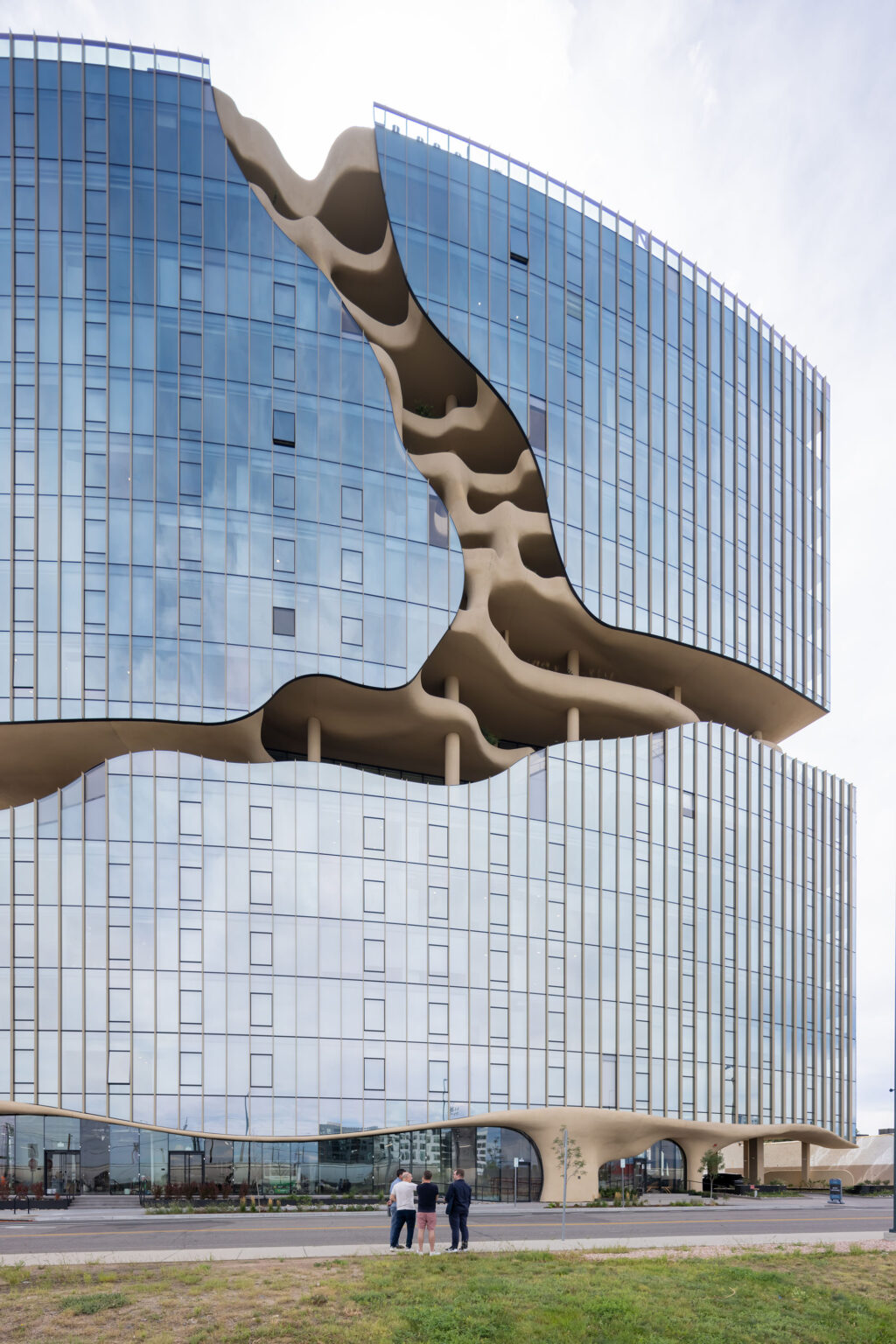 MADアーキテクツによる 渓谷の中で暮らす集合住宅〈ワン・リバー・ノース〉アメリカ - TECTURE MAG（テクチャーマガジン） | 空間デザイン・建築メディア