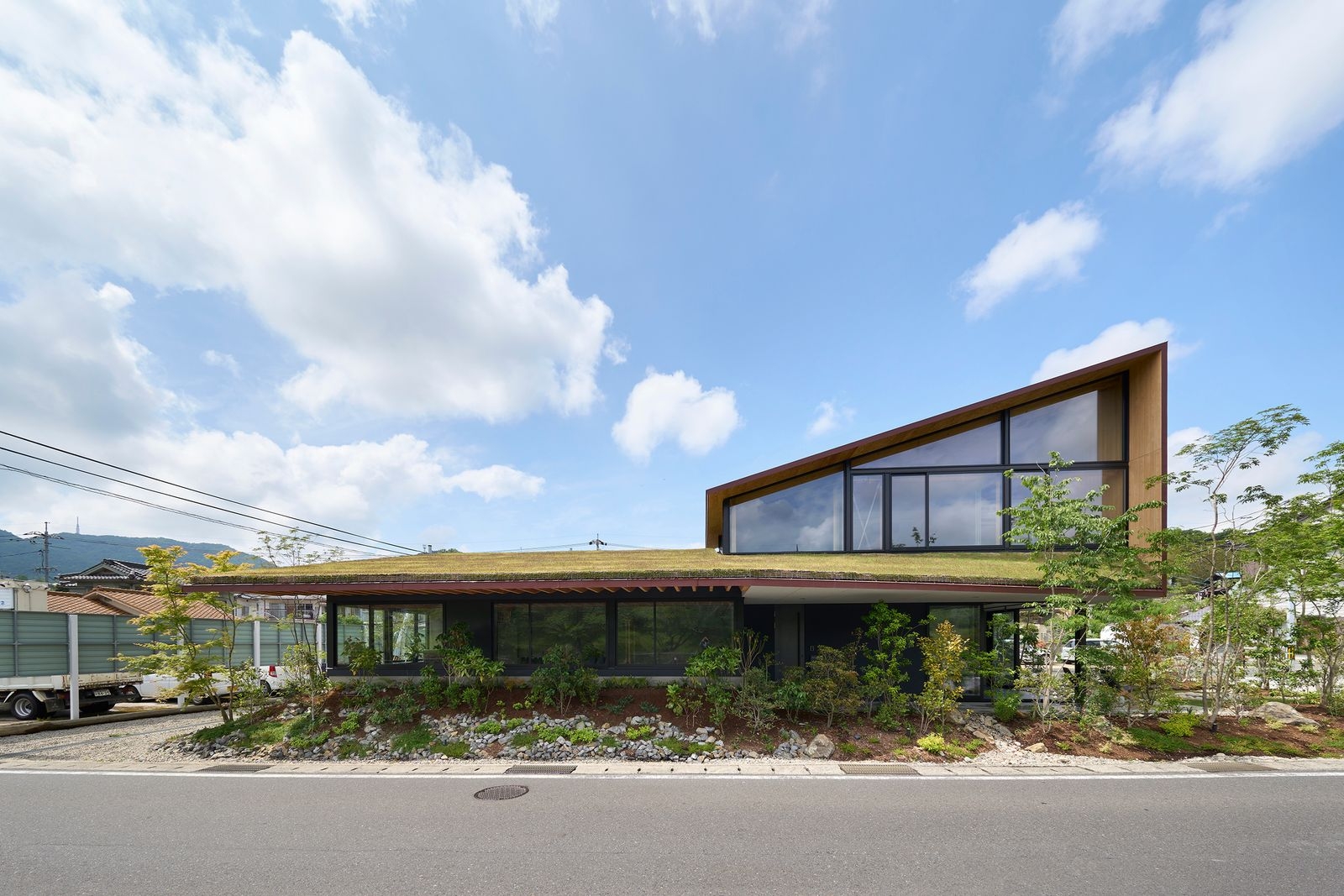 Oshigome Base / 小松隼人建築設計事務所 - TECTURE MAG（テクチャーマガジン） | 空間デザイン・建築メディア