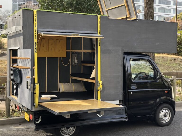 TOTOギャラリー・間 初の建築家と漫画家のコラボレーション展「吉村靖孝展 マンガアーキテクチャ――建築家の不在」 - TECTURE MAG（テクチャーマガジン） | 空間デザイン・建築メディア