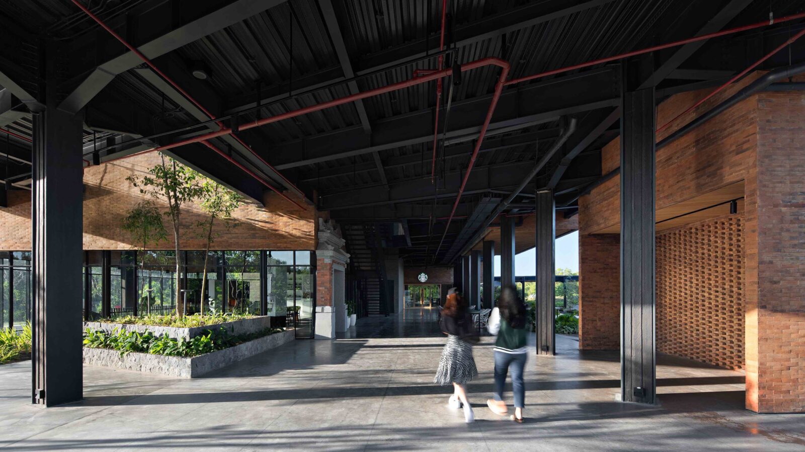 斜めに交差する軸が生み出すユニークな複合施設〈United-in-Diversity Campus〉ウィリス・クスマ・アーキテクツ、インドネシア - TECTURE MAG（テクチャーマガジン ...