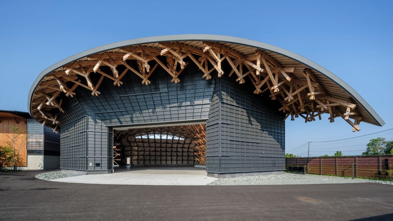 TECTURE AWARD 大賞〈エバーフィールド木材加工場〉 受賞者インタビュー1/2 - TECTURE MAG（テクチャーマガジン） | 空間デザイン・建築メディア