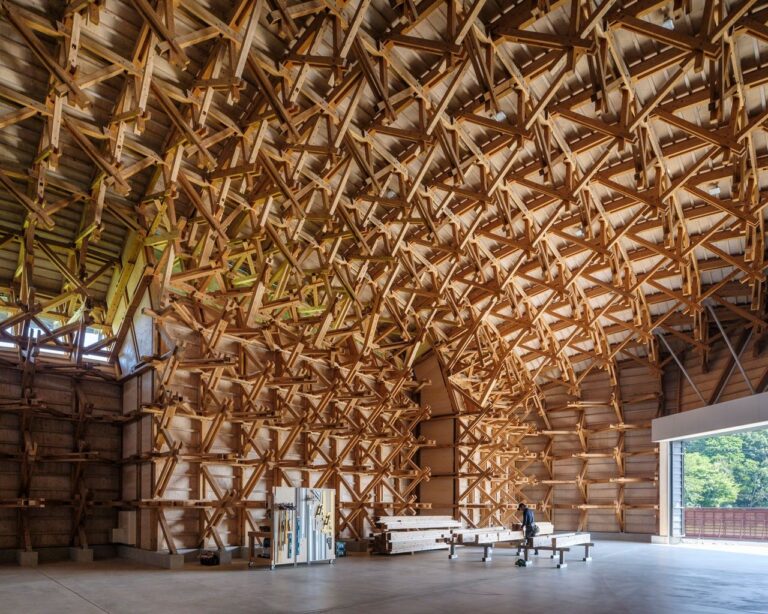 TECTURE AWARD 大賞〈エバーフィールド木材加工場〉 受賞者インタビュー1/2 - TECTURE MAG（テクチャーマガジン） | 空間デザイン・建築メディア