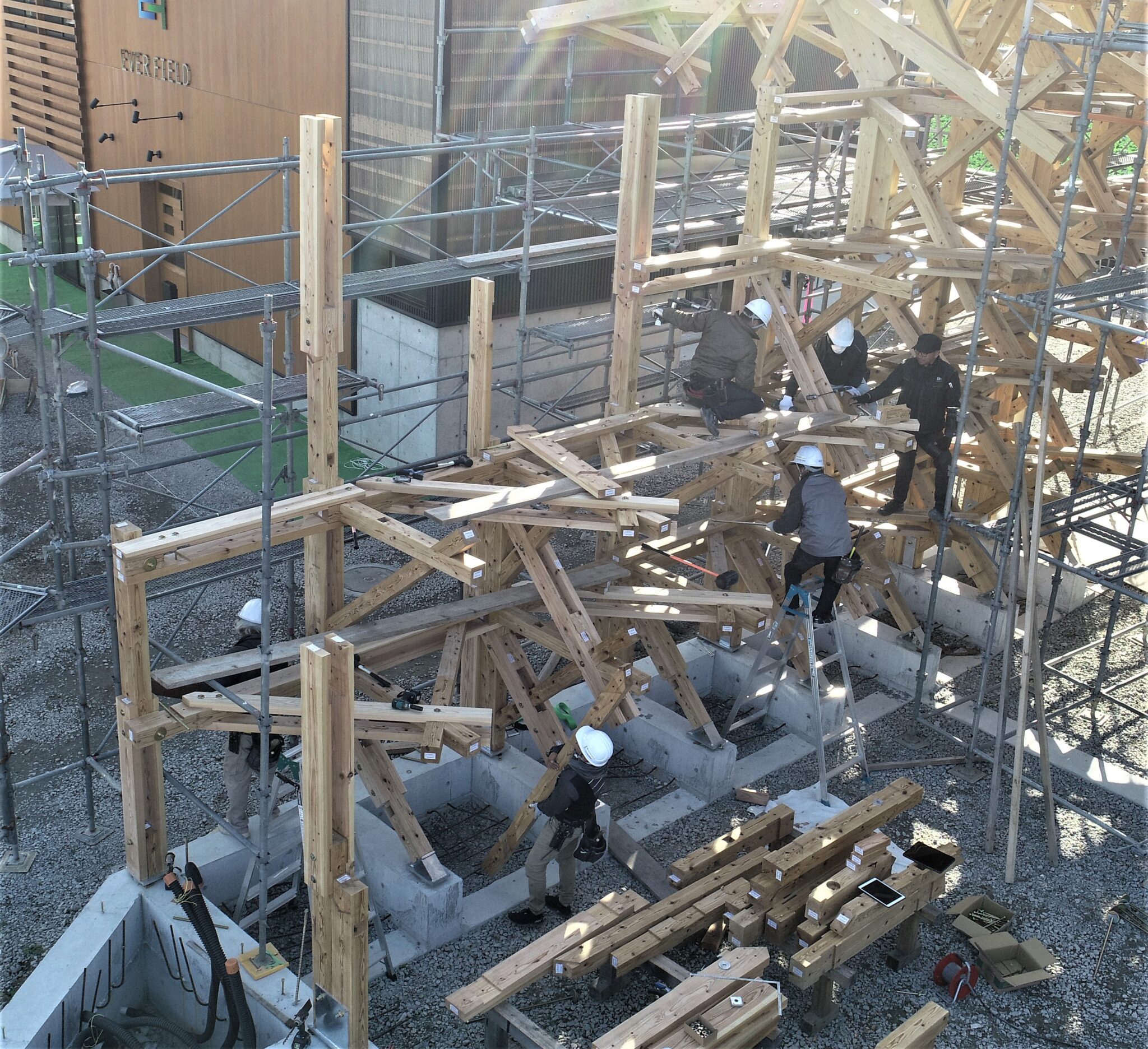 TECTURE AWARD 大賞〈エバーフィールド木材加工場〉 受賞者インタビュー1/2 - TECTURE MAG（テクチャーマガジン） | 空間デザイン・建築メディア