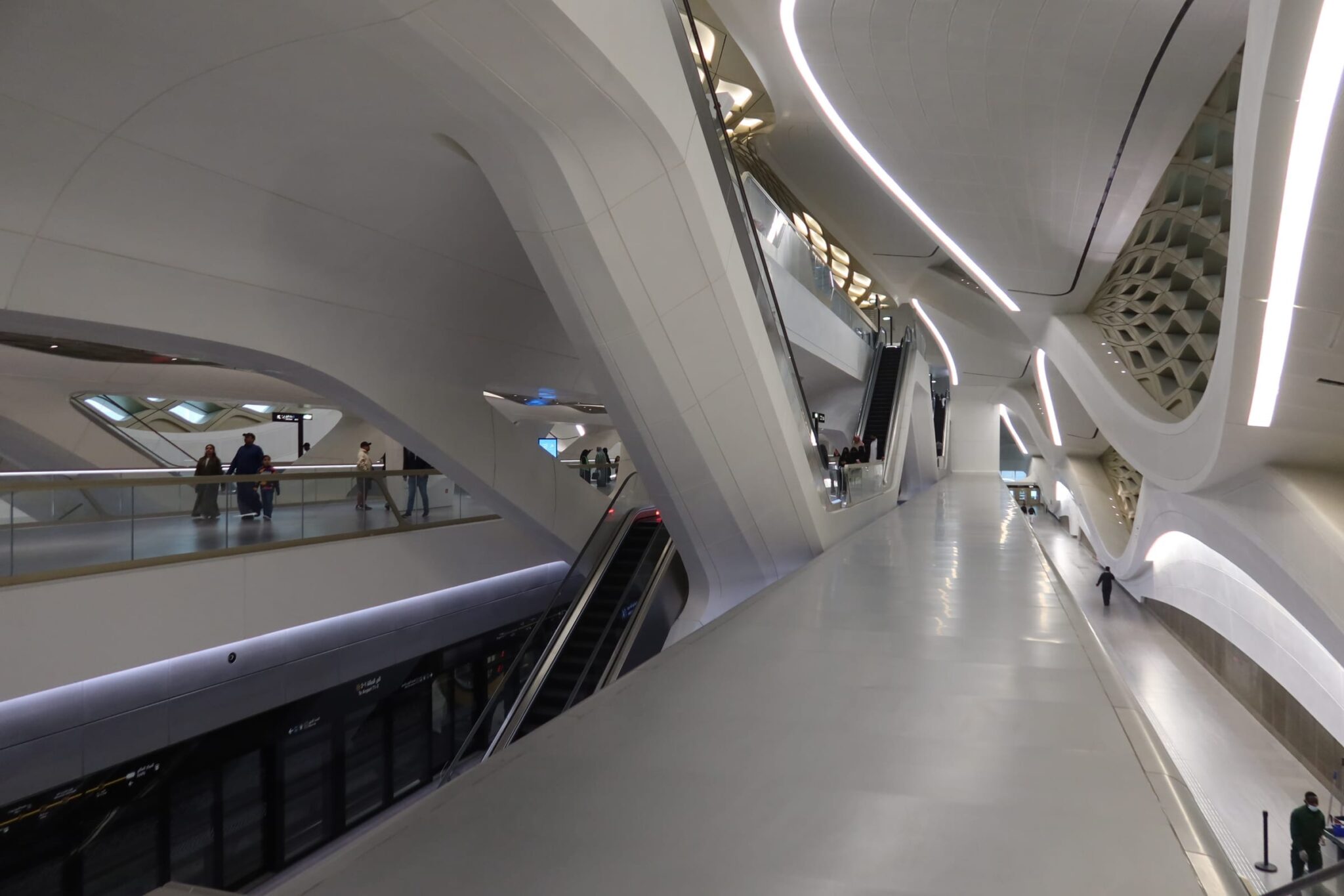 [Interview]五十嵐太郎流｜SNS時代の万博の見方・楽しみ方 - TECTURE MAG（テクチャーマガジン） | 空間デザイン・建築メディア