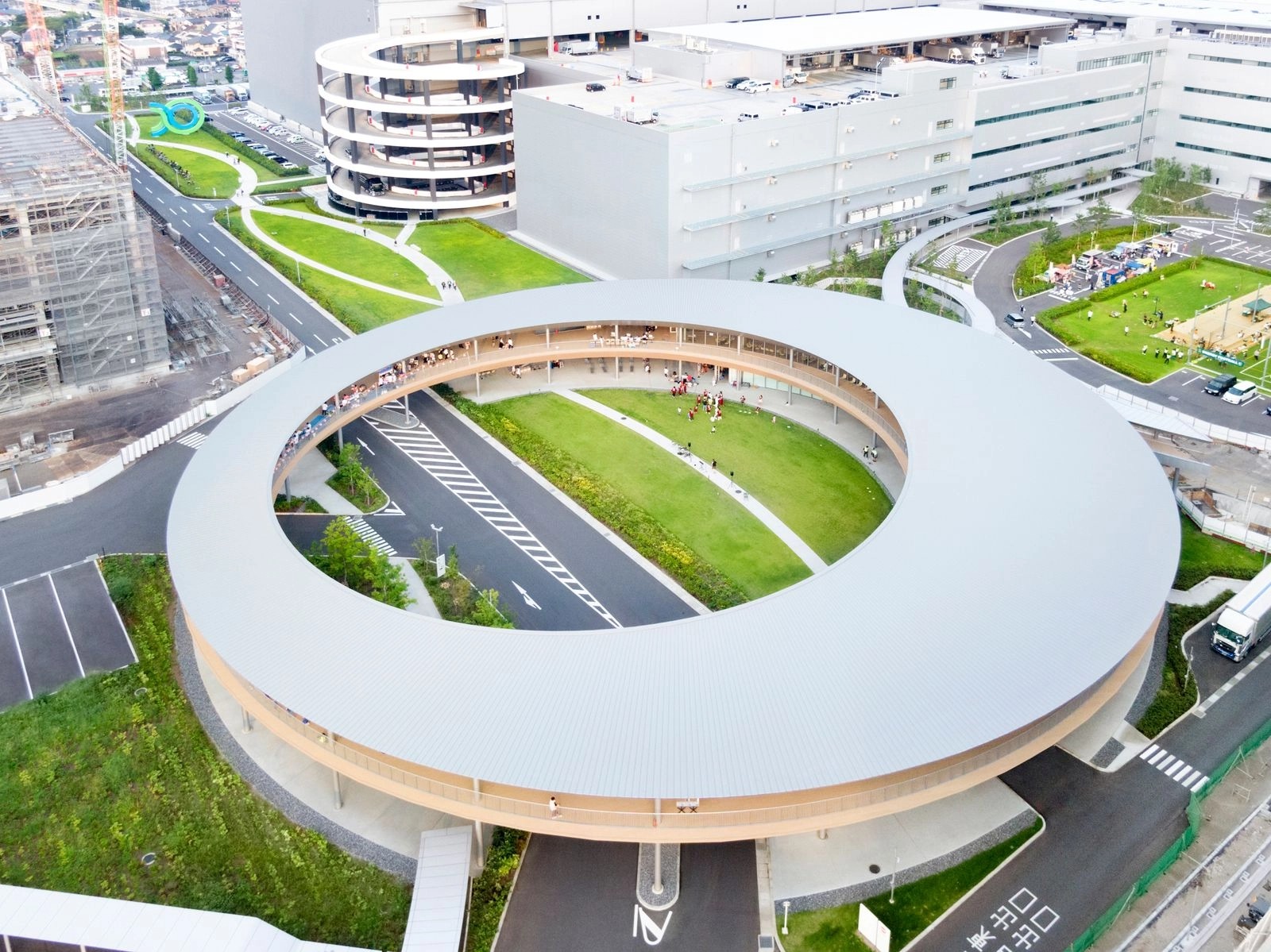 ALFALINK 相模原 / SAMURAI - TECTURE MAG（テクチャーマガジン） | 空間デザイン・建築メディア