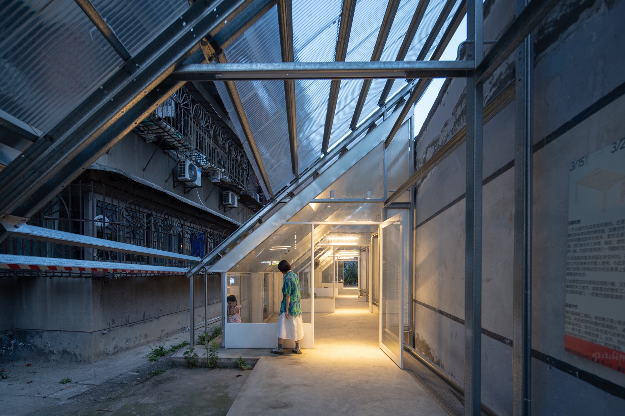 都市の余剰スペースに生み出す公共空間〈CACP Designing?〉中国、YIIIE Architects - TECTURE MAG（テクチャーマガジン） | 空間デザイン・建築メディア