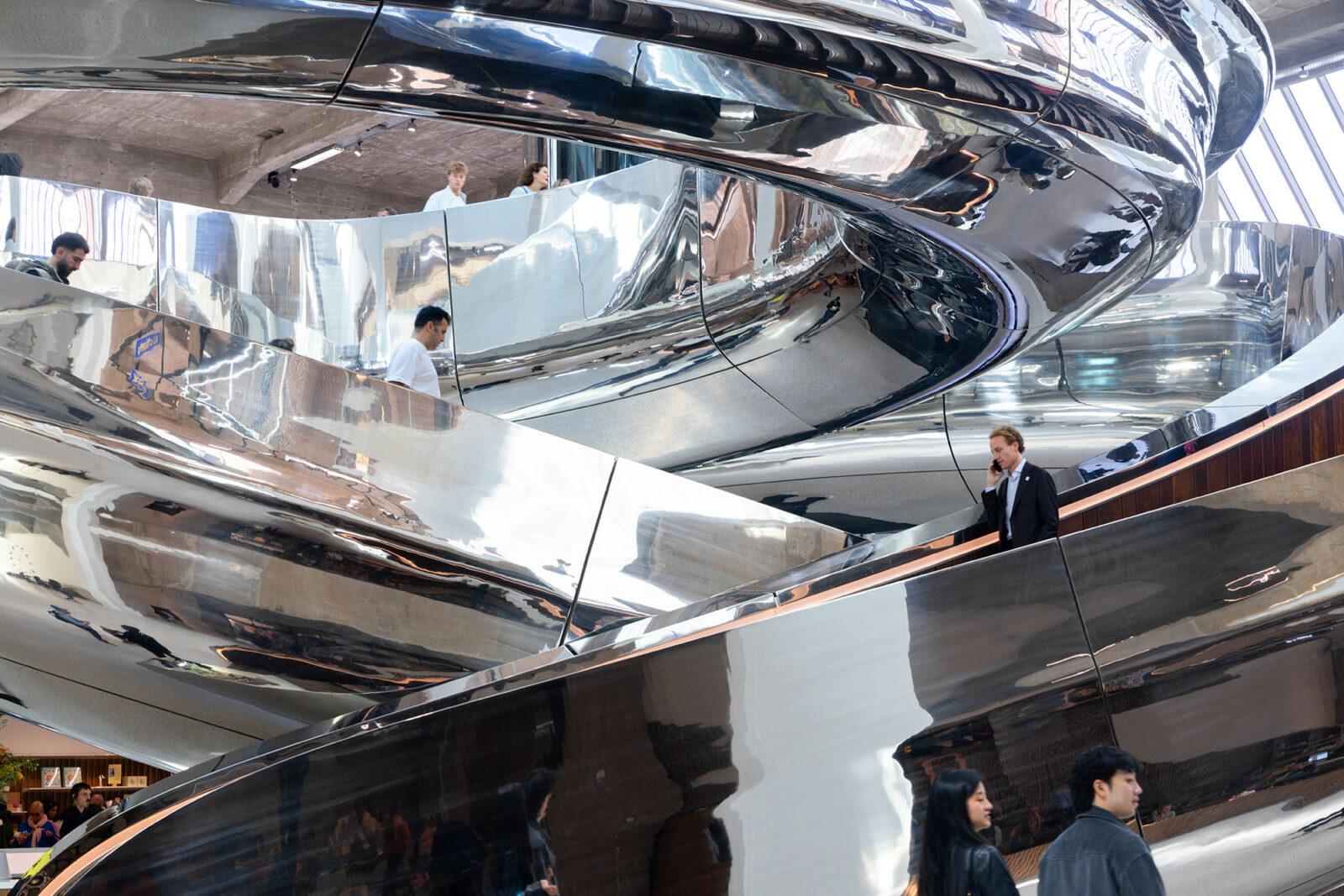 MADアーキテクツによる、ロッテルダムの倉庫を再生した移住がテーマの美術館〈フェニックス〉オランダ - TECTURE MAG（テクチャーマガジン） | 空間デザイン・建築メディア