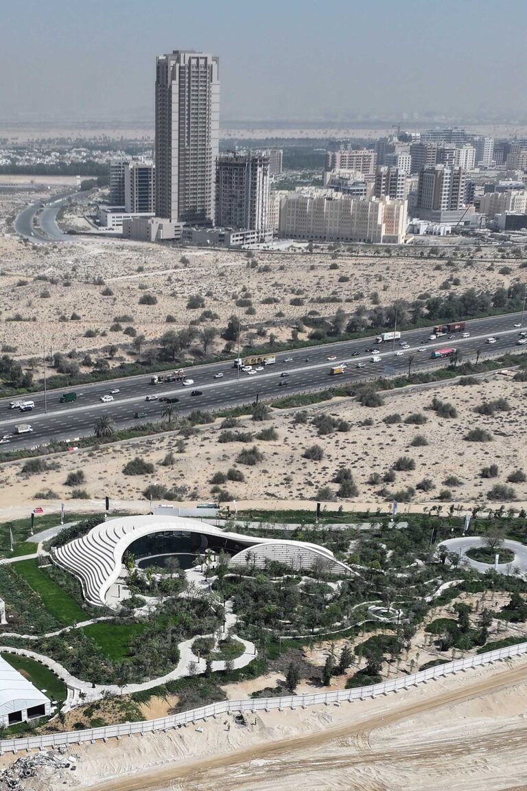 ドバイで示すバイオフィリックな生活体験〈ガフ・ウッズ体験センター〉aoe、STUDIOI、UAE - TECTURE MAG（テクチャーマガジン） | 空間デザイン・建築メディア