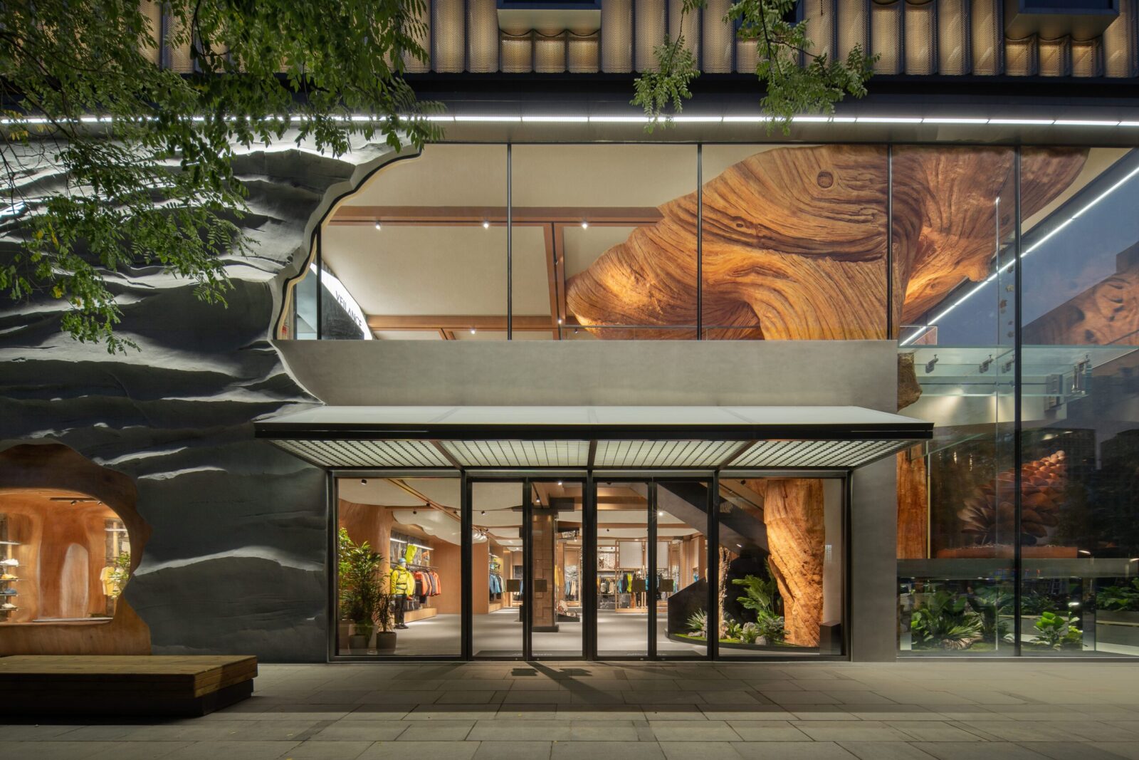 ARC’TERYX Flagship Store（Sanlitun） / STILL YOUNG - TECTURE MAG（テクチャーマガジン） | 空間デザイン・建築メディア