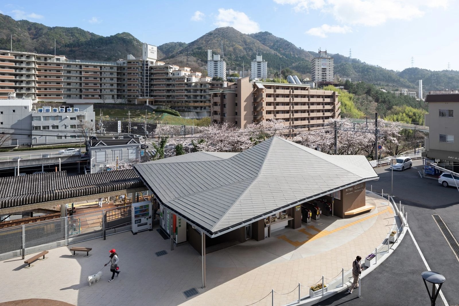 神戸電鉄 花山駅 / イチバンセン - TECTURE MAG（テクチャーマガジン） | 空間デザイン・建築メディア